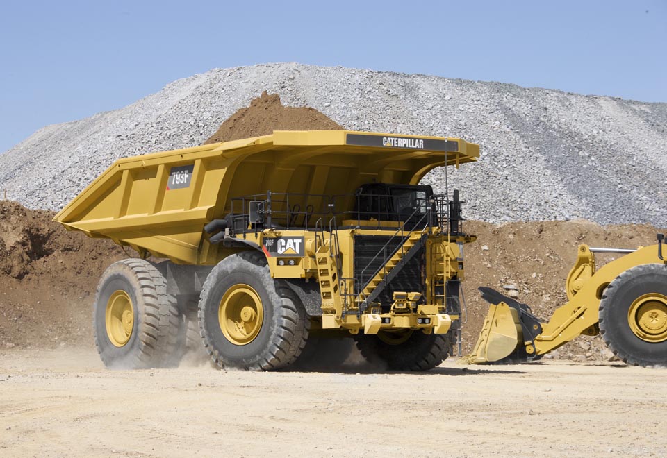 Caterpillar to develop autonomy for Komatsu trucks - PMV Middle East Caterpillar to develop autonomy for Komatsu trucks - PMV Middle East